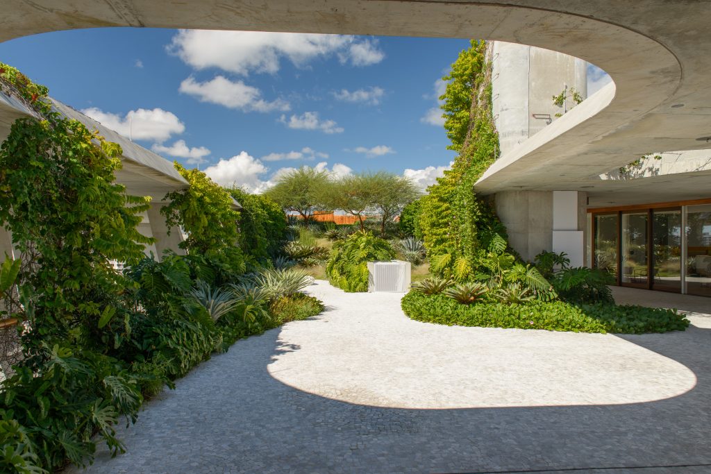 Sky Garden | Raymond Jungles, Inc.